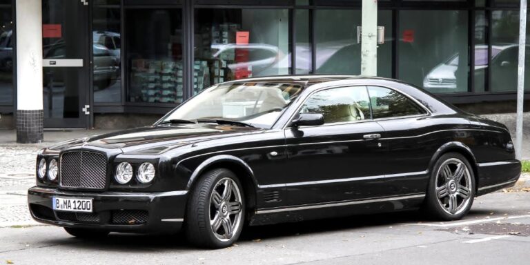 Bentley Arnage: Revisiting a Classic Icon of British Automotive Luxury ...